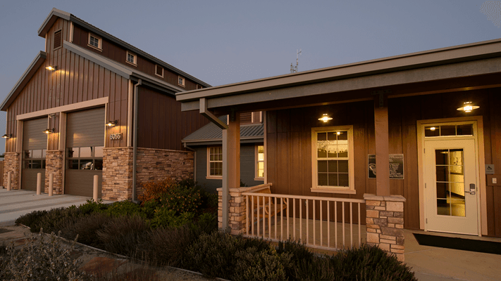 Architectural Surface : Beacon Wall Mount Solid State (BKSSL®) (BWM)