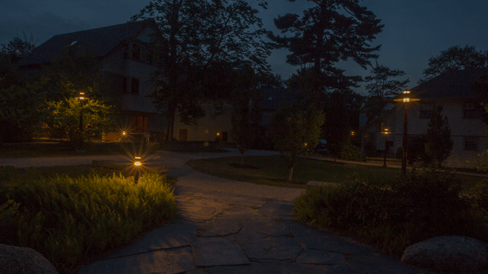 Pole & Post Tops : Large Beacon Pole Mount Solid State (BKSSL®) (LBP)